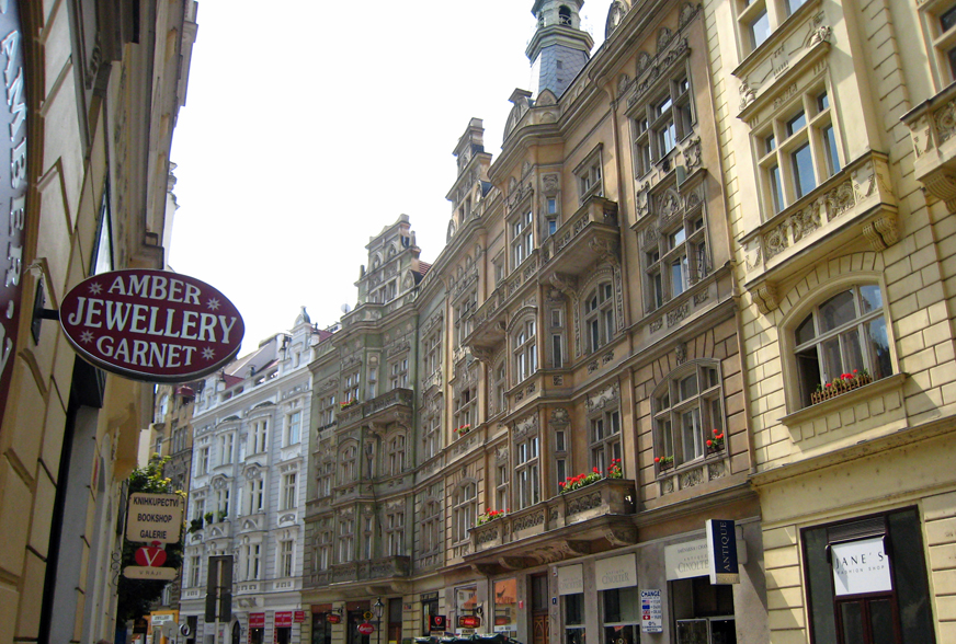 Prague-Quartier Juif-Rue Pariska. – Au fil de mes promenades…